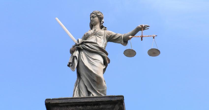 Old Bailey cleaning staff to be outsourced | GMB Union