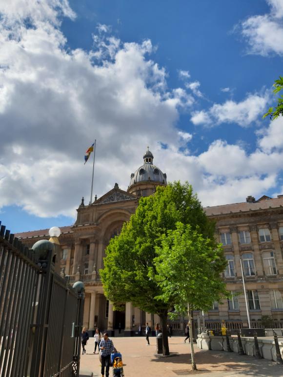 Birmingham workers back strike vote | GMB Union