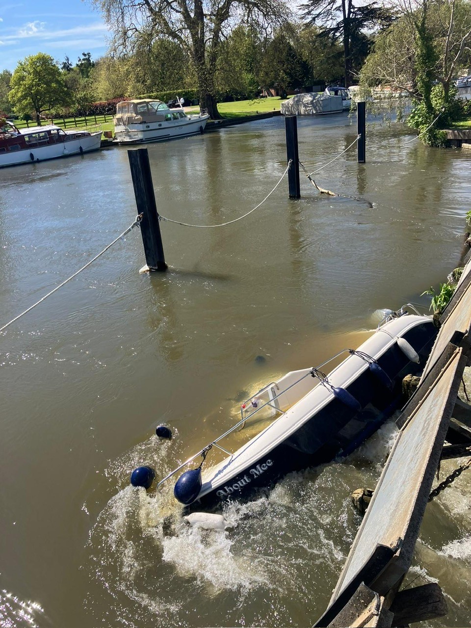 Lock keepers saves life as EA makes 'dangerous cuts' | GMB Union